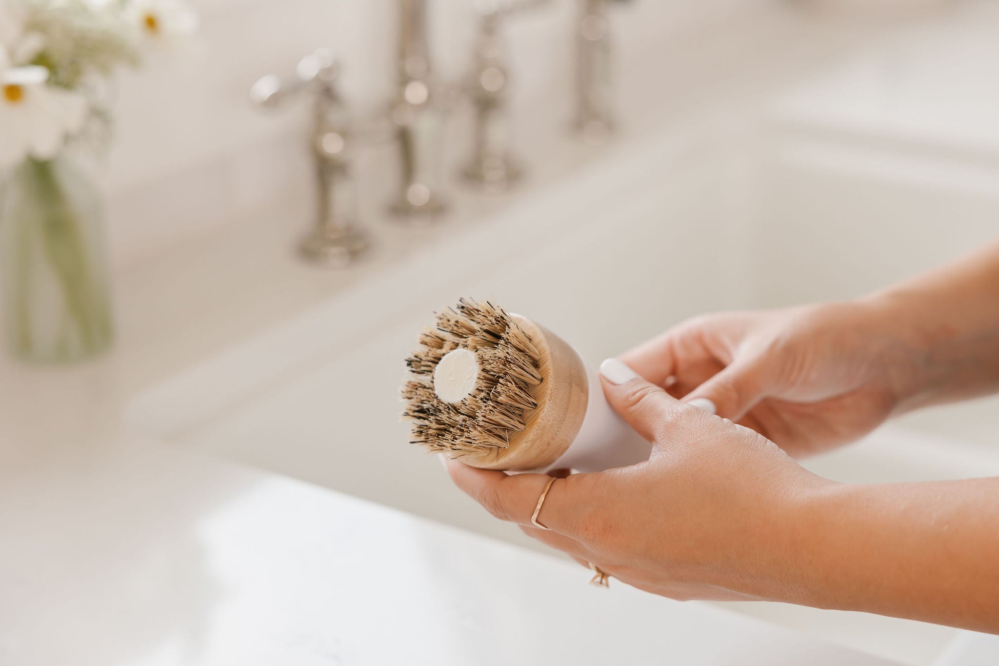 Meet the Future of Dishwashing: Nellie's Dish Stick