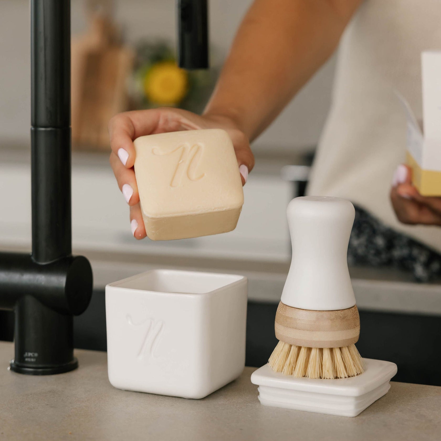 Forever Brush | Nellie's